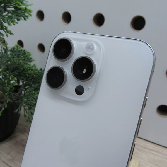 iPhone 16 Pro 128GB fehér, 92% akku, megkímélt – 6 hónap garancia